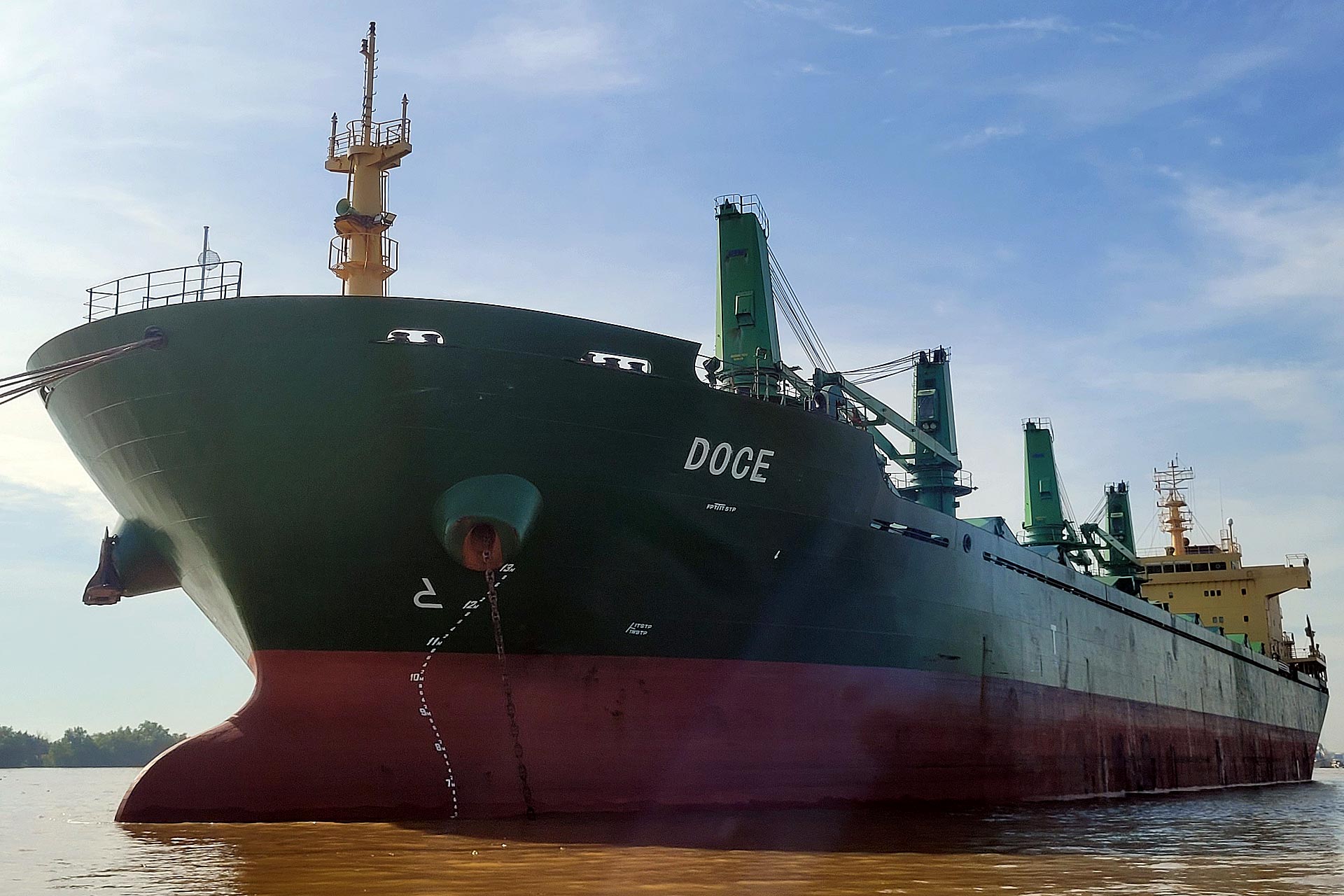MV DOCE - AQUARIUS BULKERS